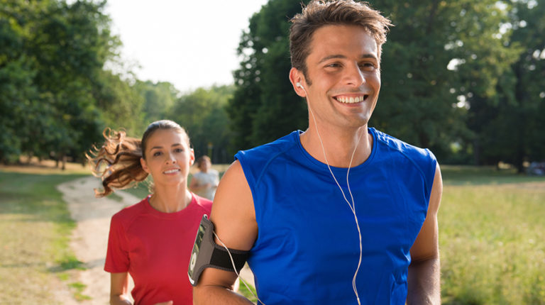 Spierpijn bovenbeen: met deze methodes kom je er snel vanaf ...